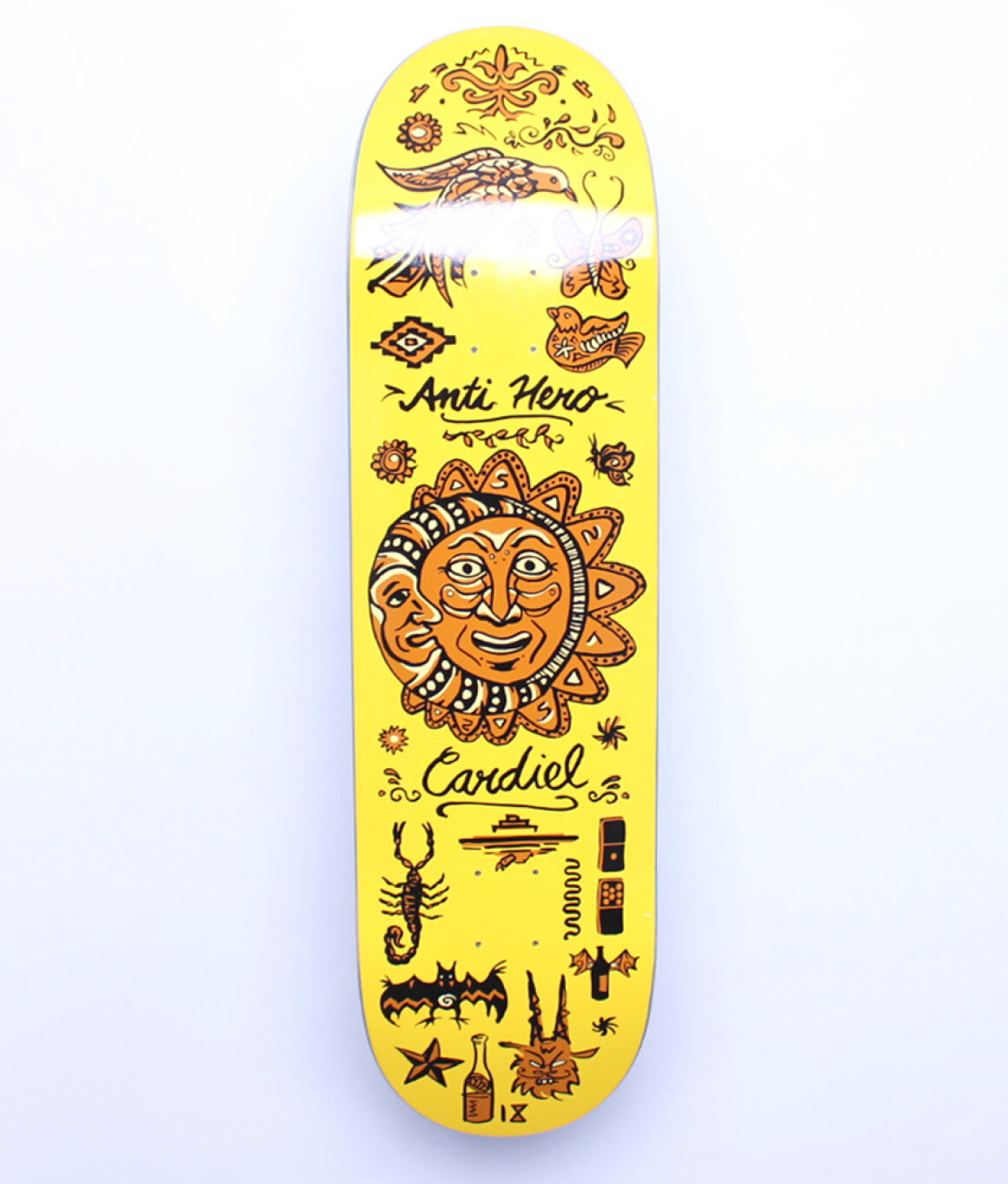 Cardiel Viva fra Anti Hero - Skateboard Decks hos Sidewalk